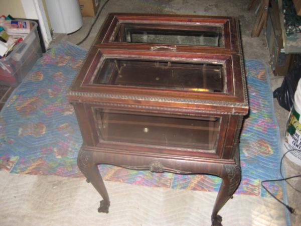 Antique Display Case/Table | InstAppraisal